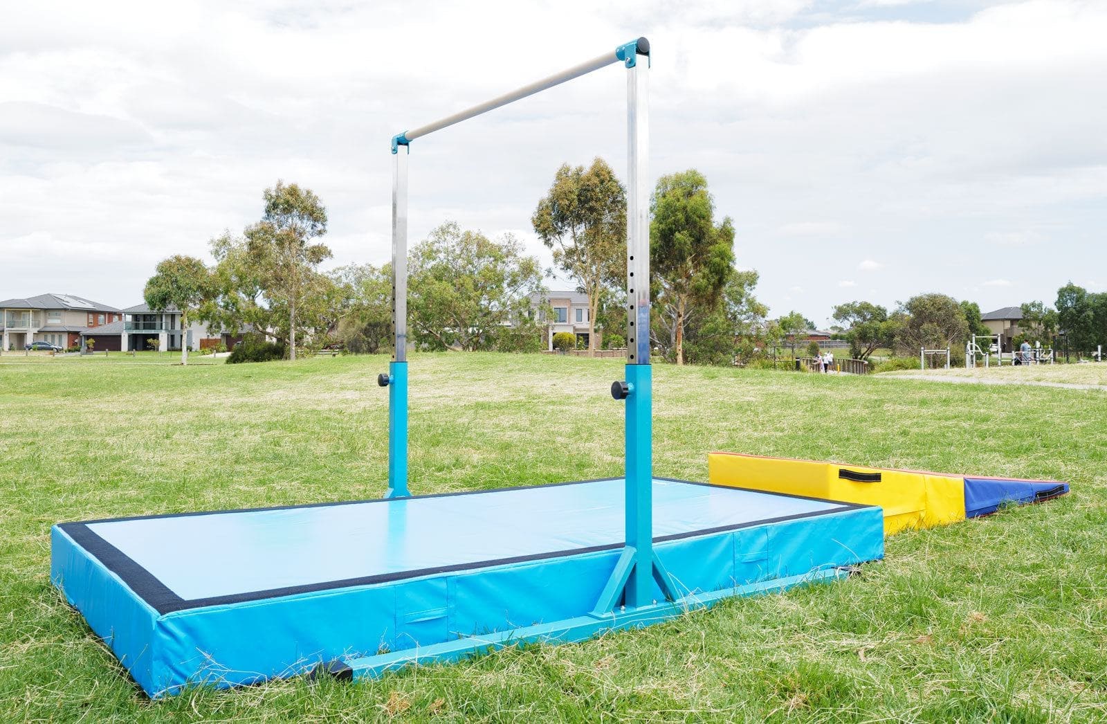 advanced gymnastics bar and parallel bar are equipped with fibreglass ...